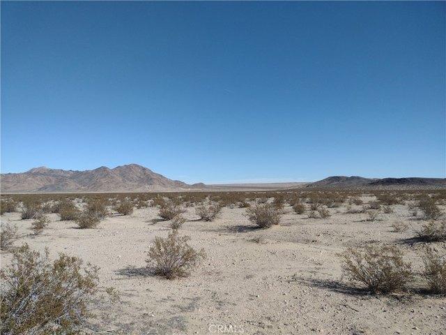 25 Dune Rd, Lucerne Valley, CA 92356