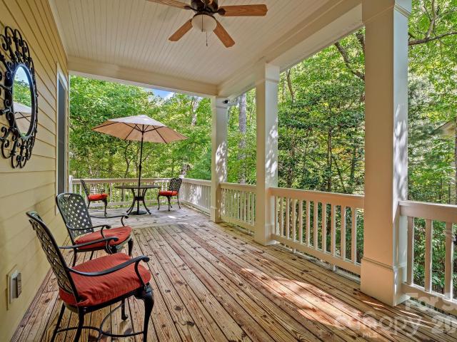25 E Owl Creek Ln, Fairview, NC 28730 | MLS #4365