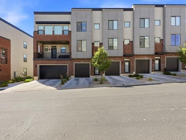 25 E Center St Apt 83, North Salt Lake, UT 84054