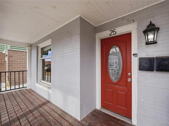 25 E Dakota Avenue