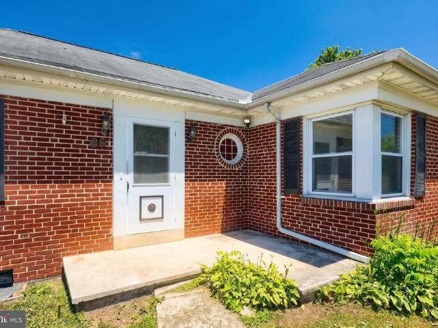 25 E Hanover Street