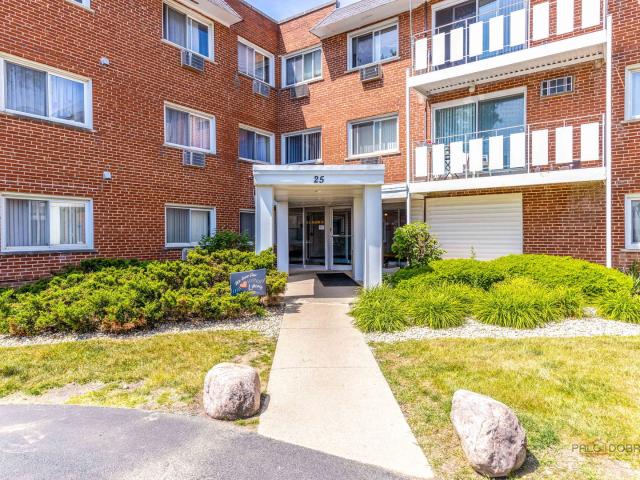 25 E Palatine Road # 309