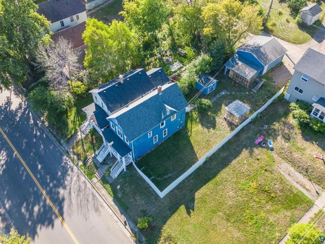 25 E 7th Street
