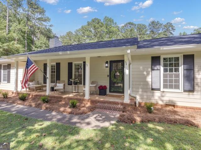 25 Eastwood Dr, Newnan, GA 30265