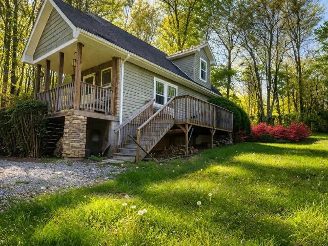 25 Eastwind Lane