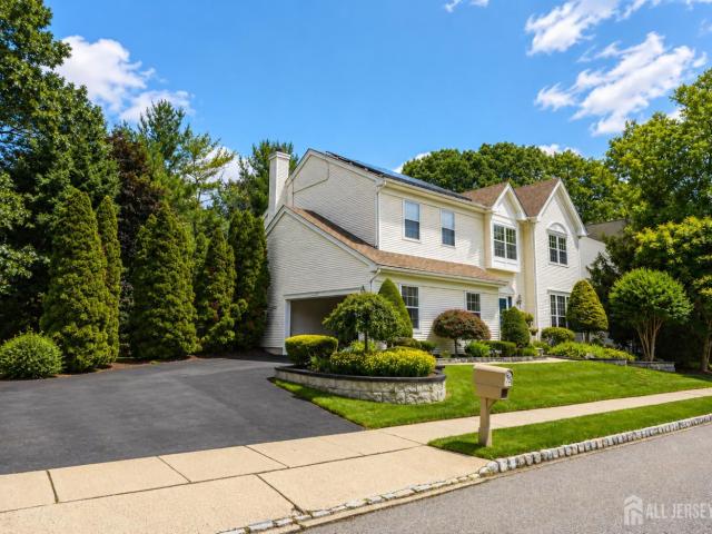 25 Edinburg Lane