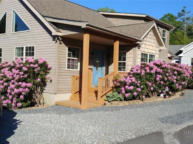 25 Elderberry Loop