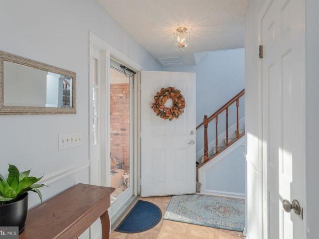 25 Emery Street