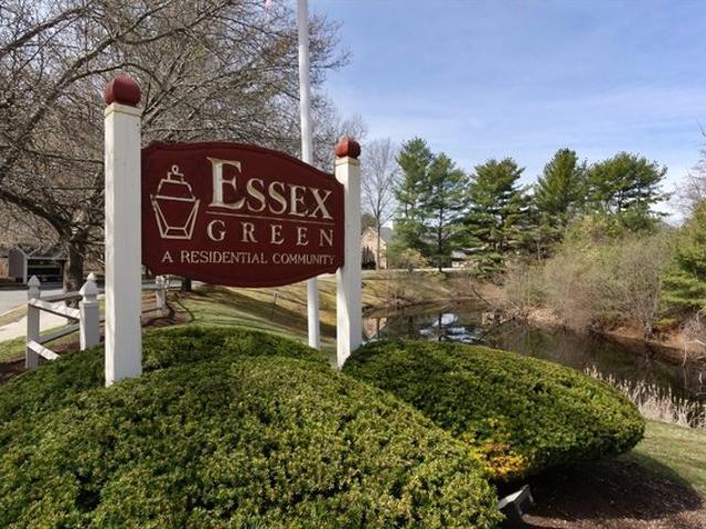 25 Essex Green Ln Unit C, Peabody, MA 01960
