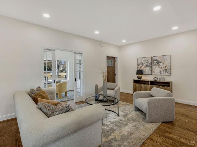 25 Euclid Avenue