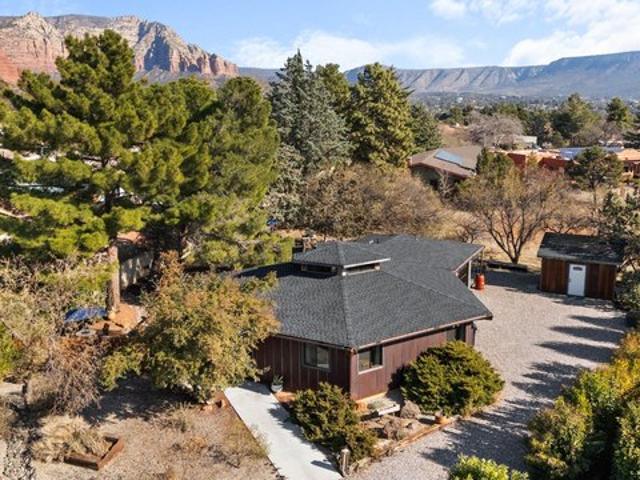 25 Fairway Oaks Dr, Sedona, AZ 86351