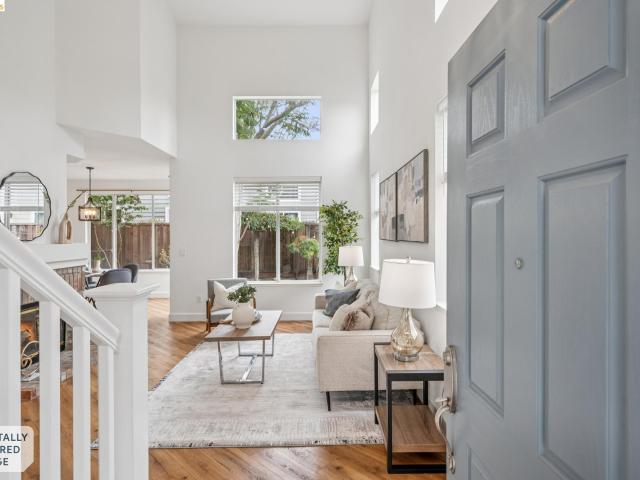25 Farallon Ct