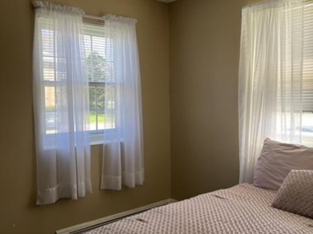 25 Farrwood Ave Apt 4, North Andover, MA 01845