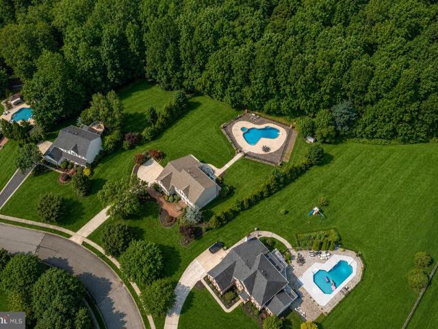 25 Fawn Hollow Lane