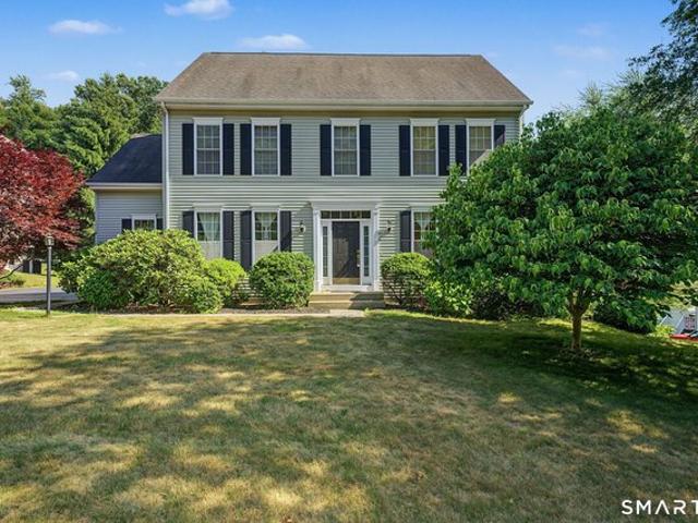 25 Fenwick Dr, Avon, CT 06001