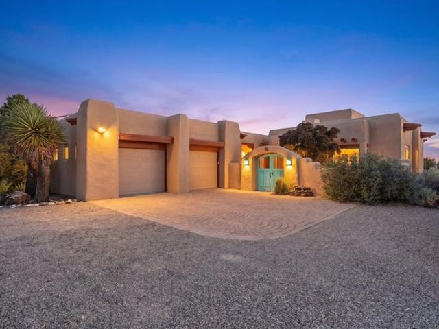25 First Mesa Ct, Placitas, NM 87043