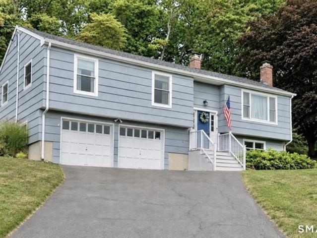 25 Fowler Ter, Milford, CT 06460