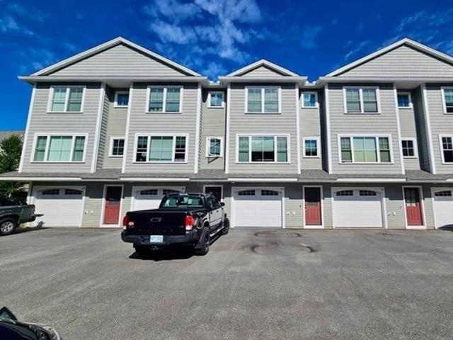 25 Fownes Mill Ct, Rochester, NH 03867