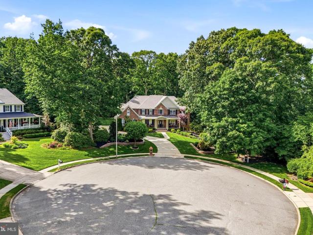 25 Fox Tail Court