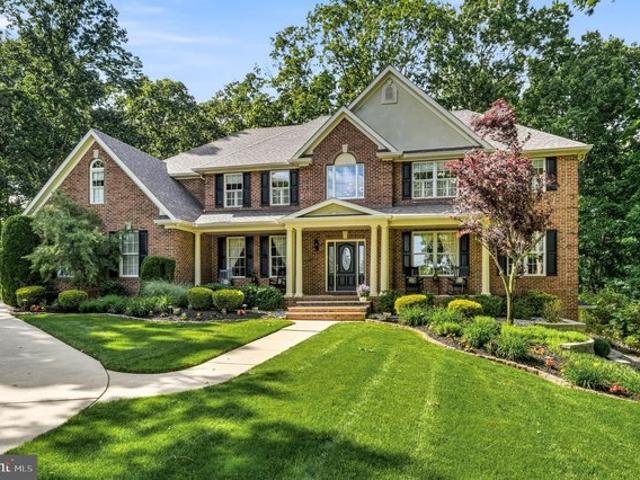 25 Fox Tail Ct, Sewell, NJ 08080