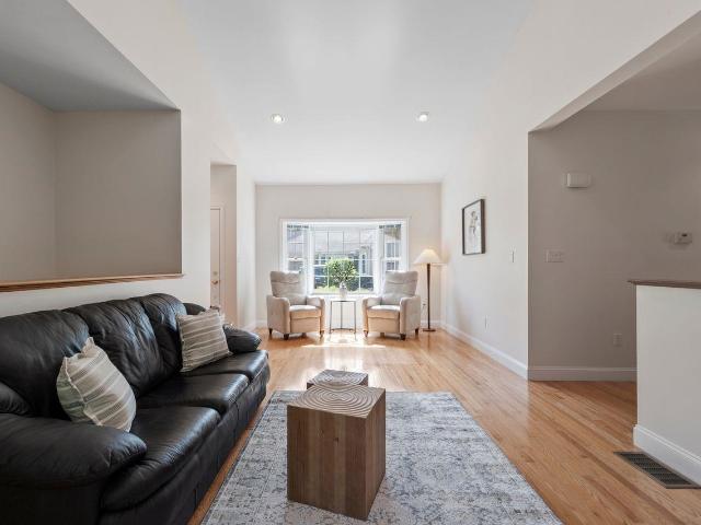 25 Flagstone Way # 25