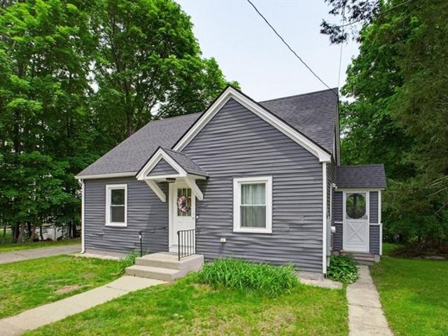 25 Flynt Ave, Monson, MA 01057