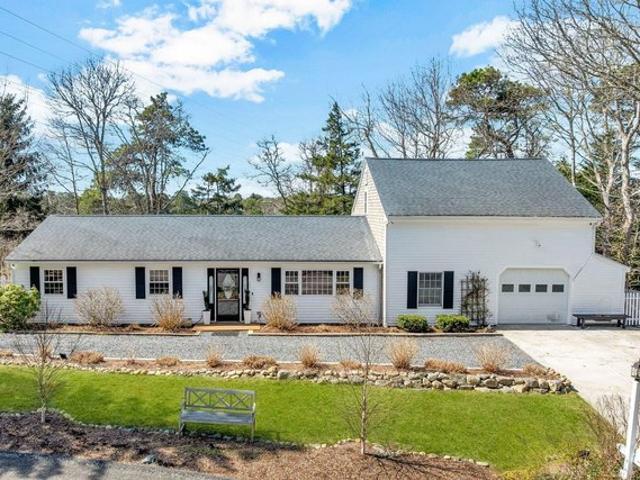 25 Frances Helen Rd, Yarmouth Port, MA 02675