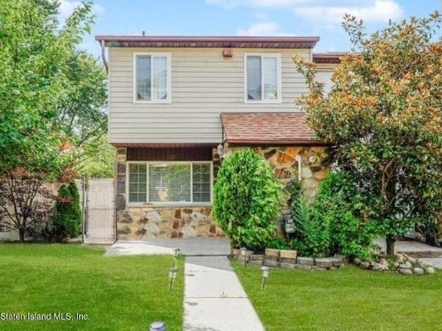 25 Fuller Ct Unit A, Staten Island, NY 10306