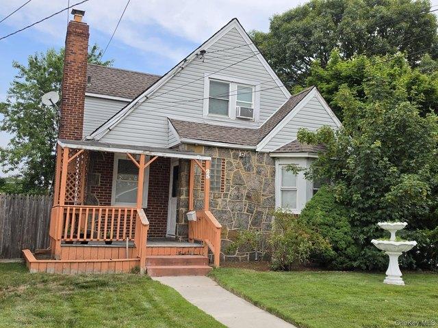 25 Gold St, Valley Stream, NY 11580