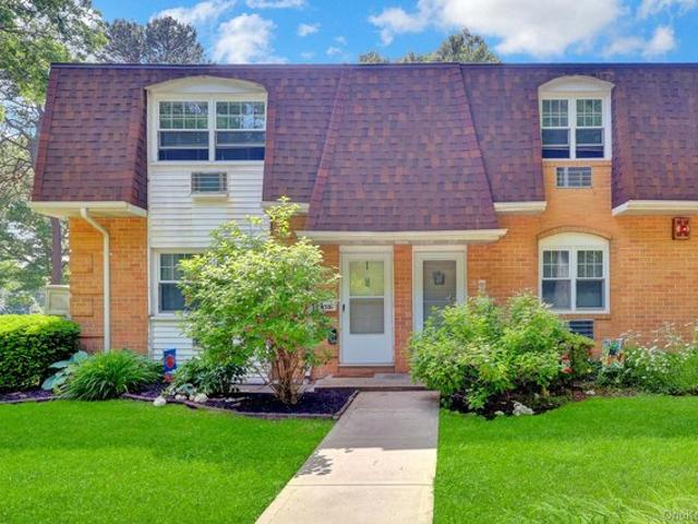 25 Glen Hollow Dr Apt H37, Holtsville, NY 11742
