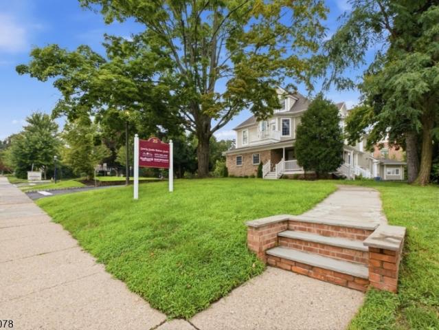 25 Green Village Rd