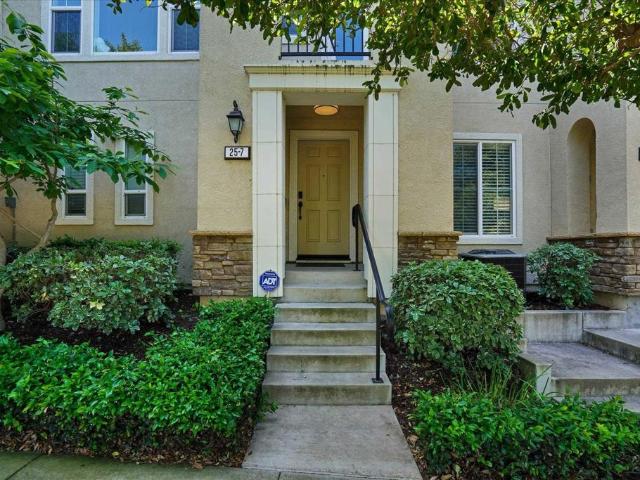 25 Heligan Ln 7