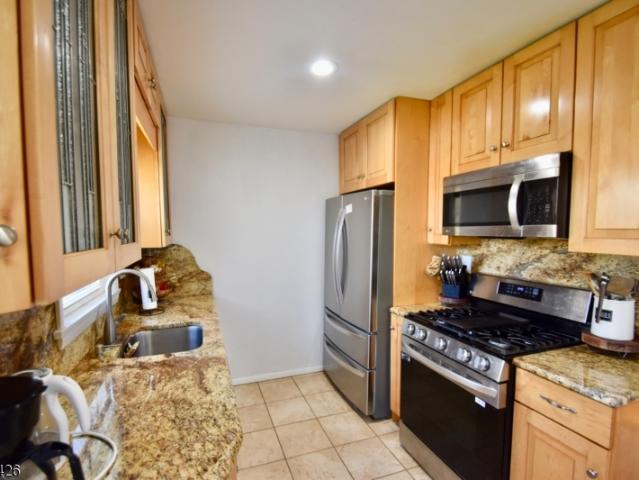 25 High Point Ter