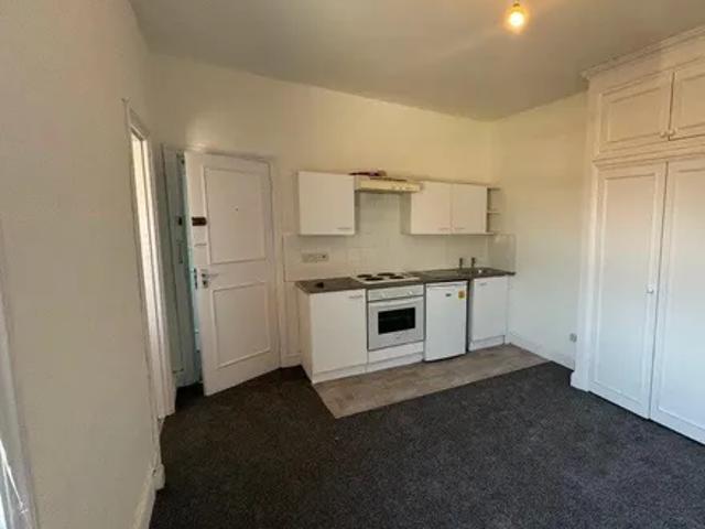25 High Road, Willesden Green, London, NW10 2TE, United Kingdom | Studio apartment for rent #135868580 | Rentberry