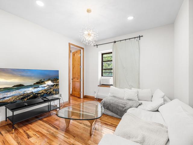 25 High St # 2