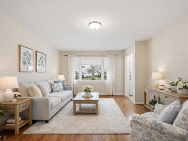 25 Hillside Ter