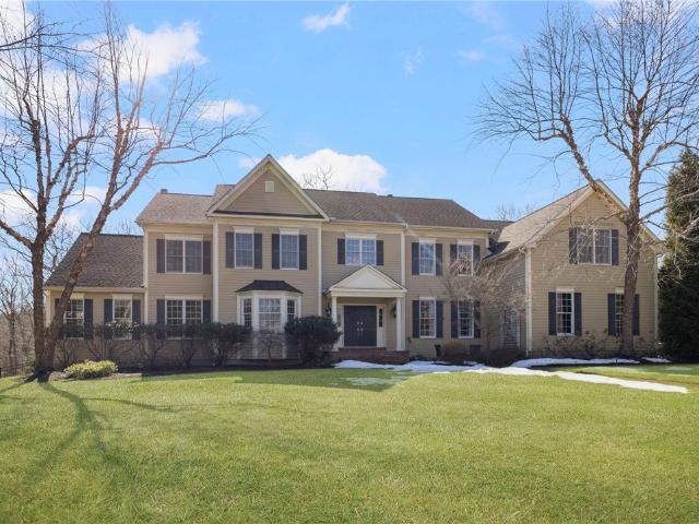 25 Hoyer Court