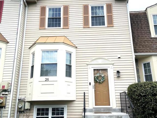 25 Hunters Gate Court
