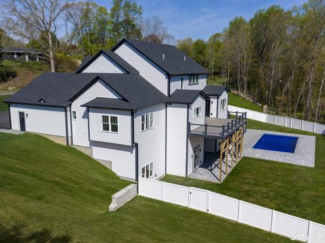 25 Hunting Ridge Rd, Brookfield, CT 06804