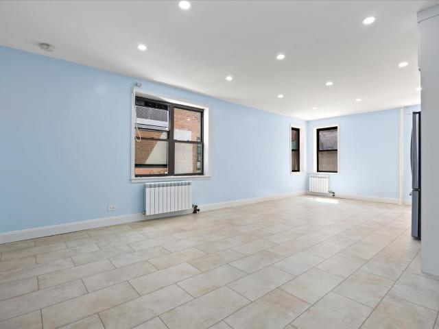 25 Indian Road 2 A