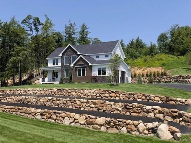 25 Indian Rock Rd, Bedford, NH 03110