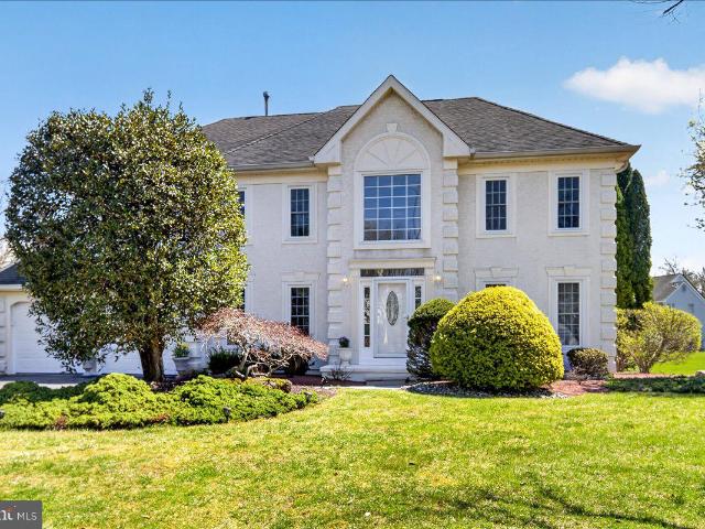 25 Kinglet Dr N, Cranbury, NJ 08512 | MLS #NJMX2011 | Compass