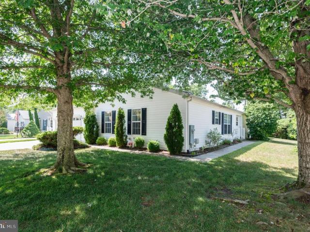 25 Knollwood Drive