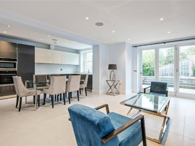 25 Lancaster Avenue, Hadley Wood