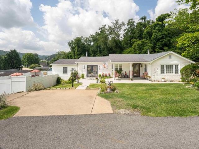 25 Langford Ave, Morgantown, WV 26501