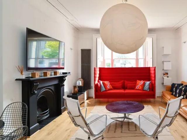 25 Lansdowne Crescent, London, W11 2NJ, United Kingdom | 3 bed duplex for rent #167641451 | Rentberry