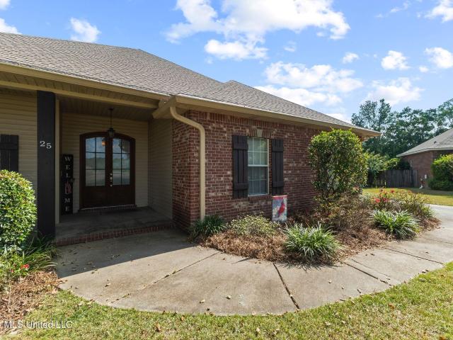25 Lakeland Circle