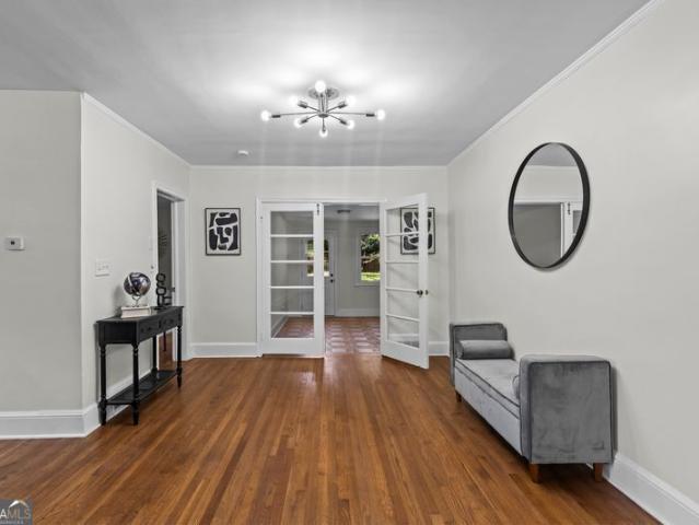25 Lakeshore Drive