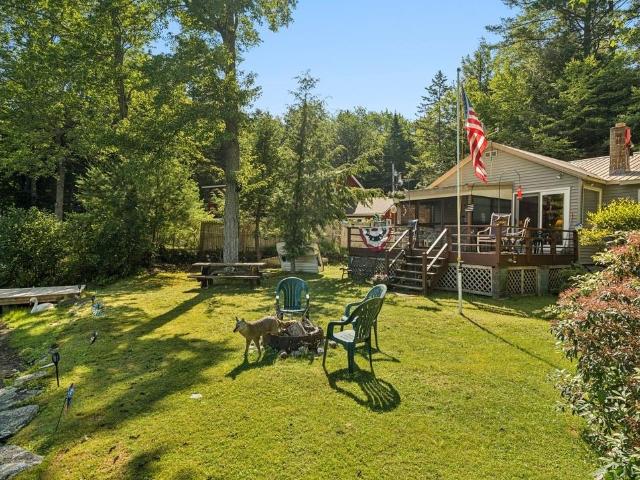 25 Lakeside Drive