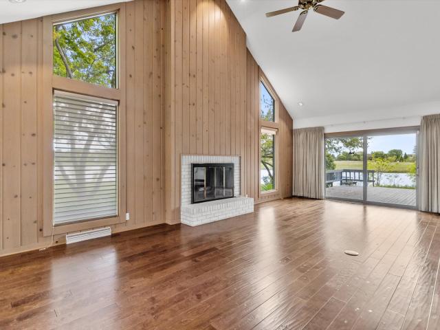 25 Lakewood Dr